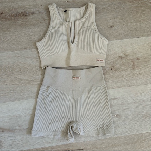 Bo+Tee | Shorts | Botee Ribbed Cream Activewear Set | Poshmark